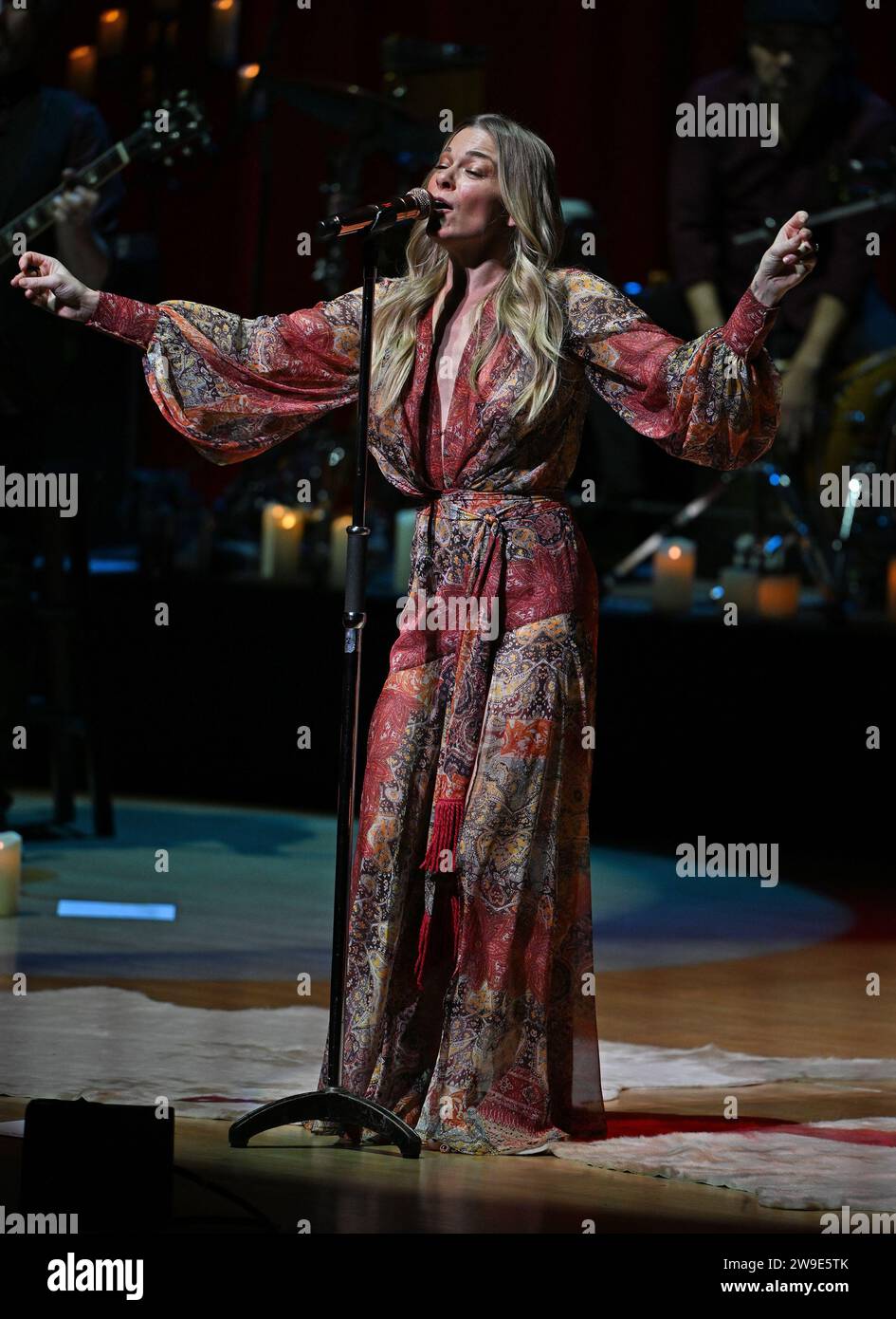 LeAnn Rimes in concert during Joy: The Holiday Tour at Adrienne Arsht ...