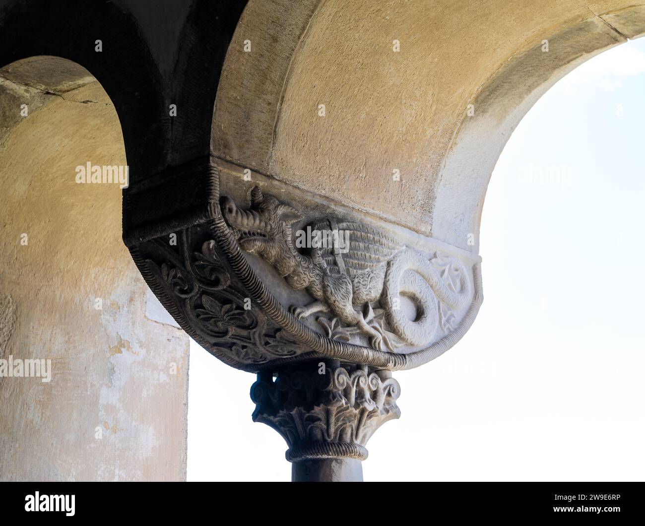 Triple arched windows hi-res stock photography and images - Alamy