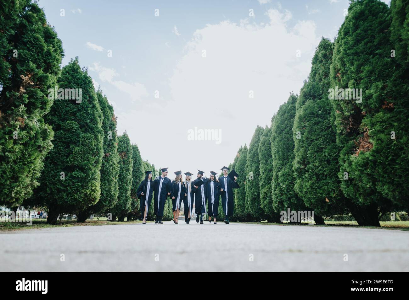 School students wearing uniform hi-res stock photography and images - Alamy