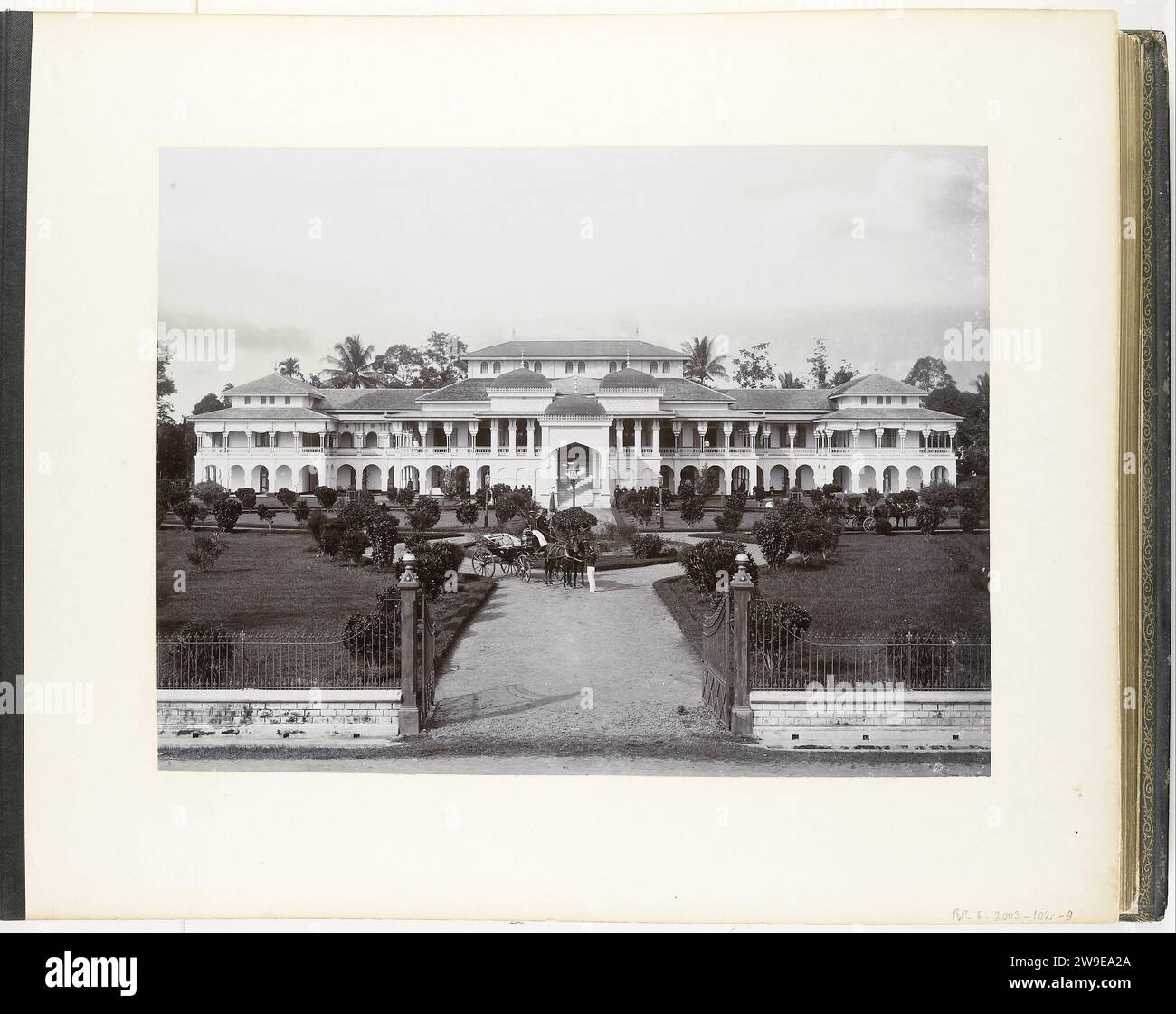 View of the Palace of the Sultan of Deli, Sumatra (Palais des Sultans ...