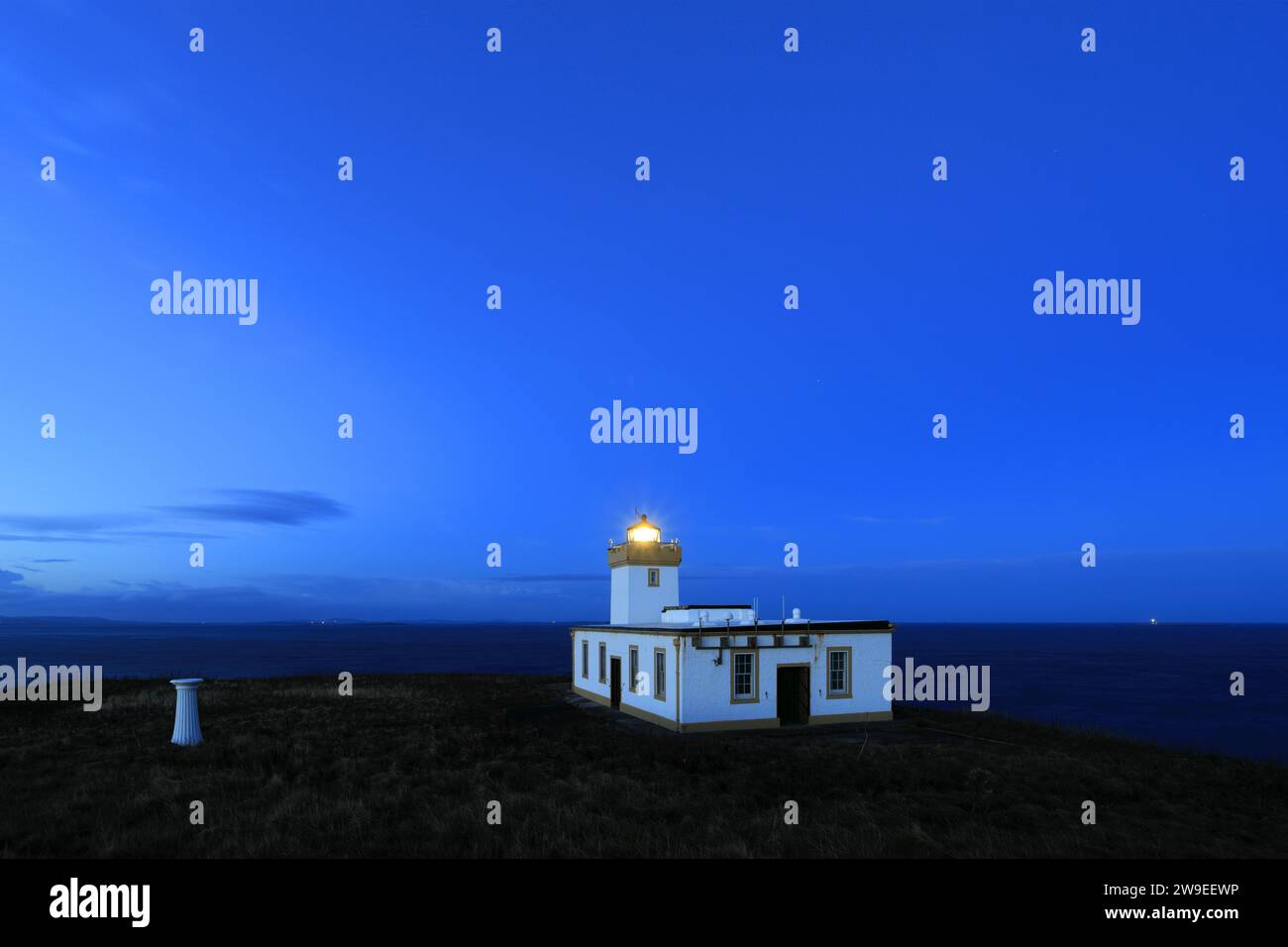 The Duncansby Head Lighthouse, Duncansby Head, Caithness, Scotland, UK ...