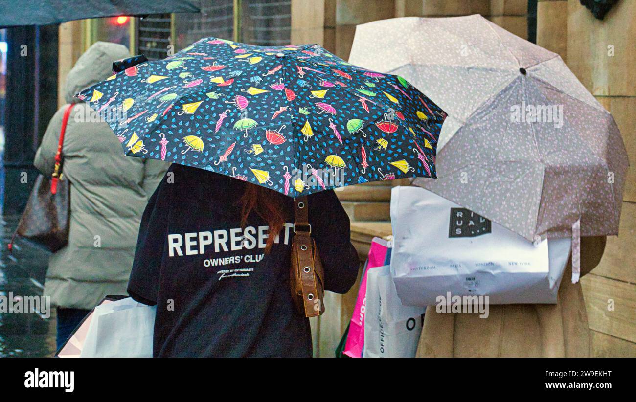 Glasgow, Scotland, UK. 27th December, 2023. UK Weather: Storm Gerrit ...