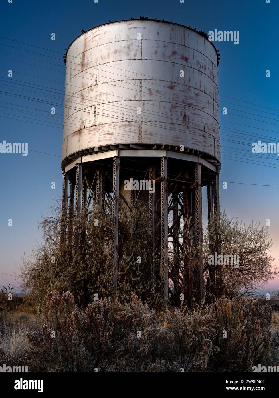 Railroad water tower in the desert of southern Idaho Stock Photo - Alamy