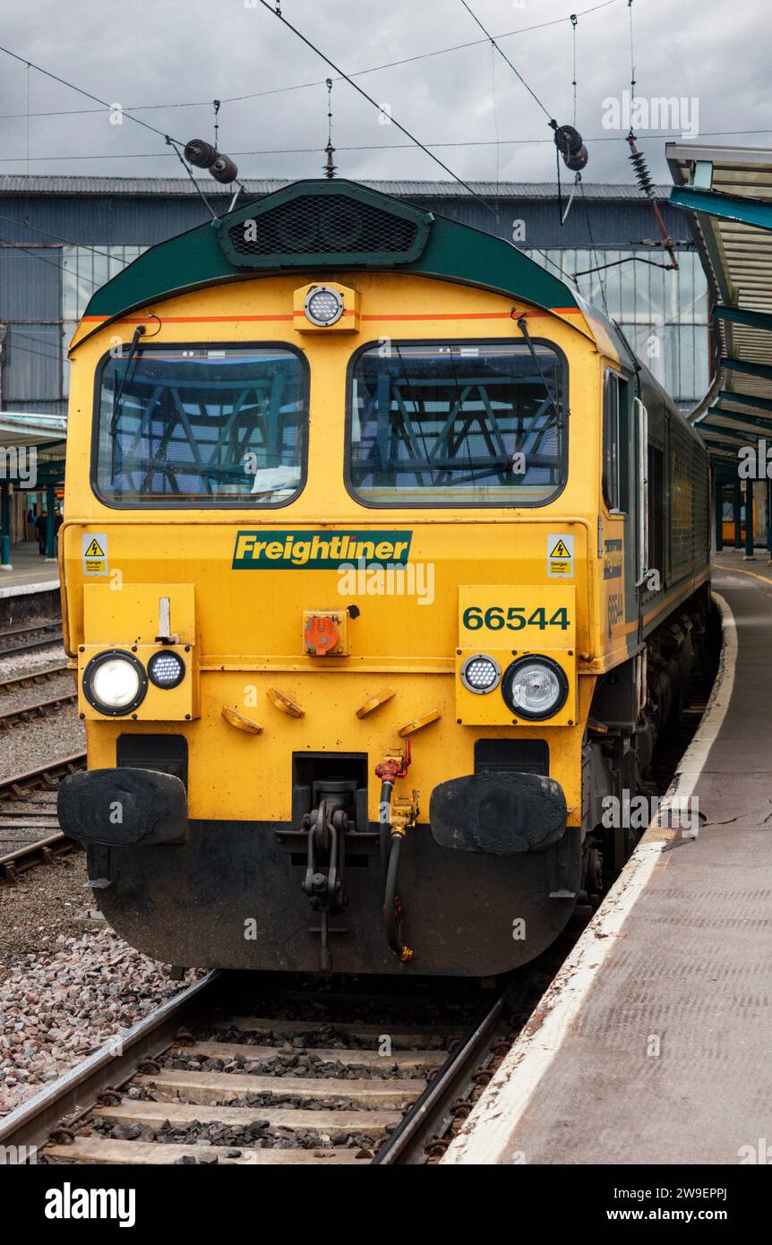 66544 at platform 4 at Carlisle railway station. Friday 06th April 2012 ...