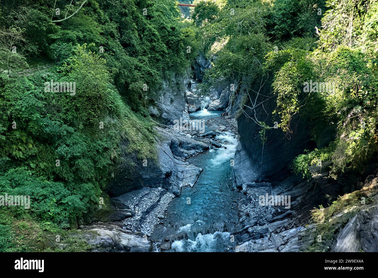 The wild Wenshan Hot Springs on the Liwu River, Taroko Gorge, Taroko ...