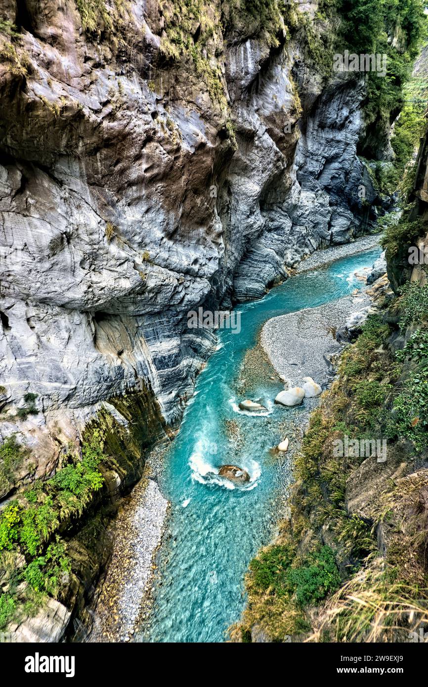 Liwu River running through Taroko Gorge, Taroko National Park, Taiwan ...