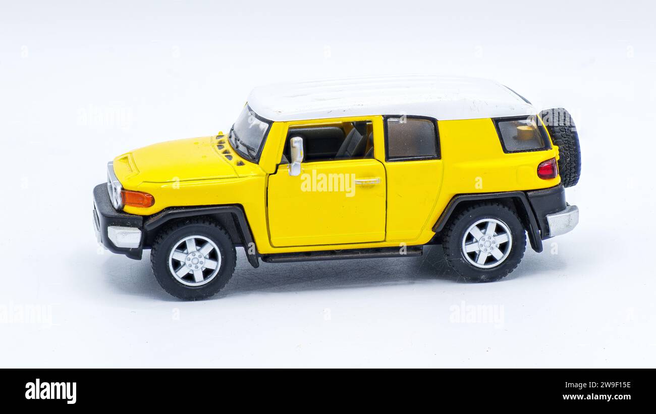 October 10, 2023 diecast car Toyota FJ Cruiser Collectible toy model ...