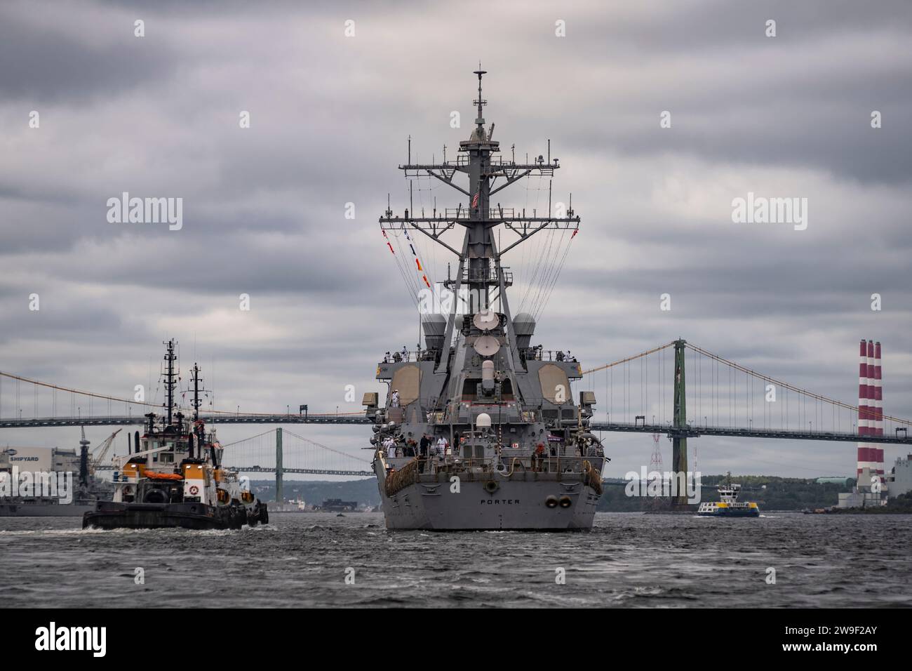 US Navy destroyer USS Porter participating in the sailpast at the end ...