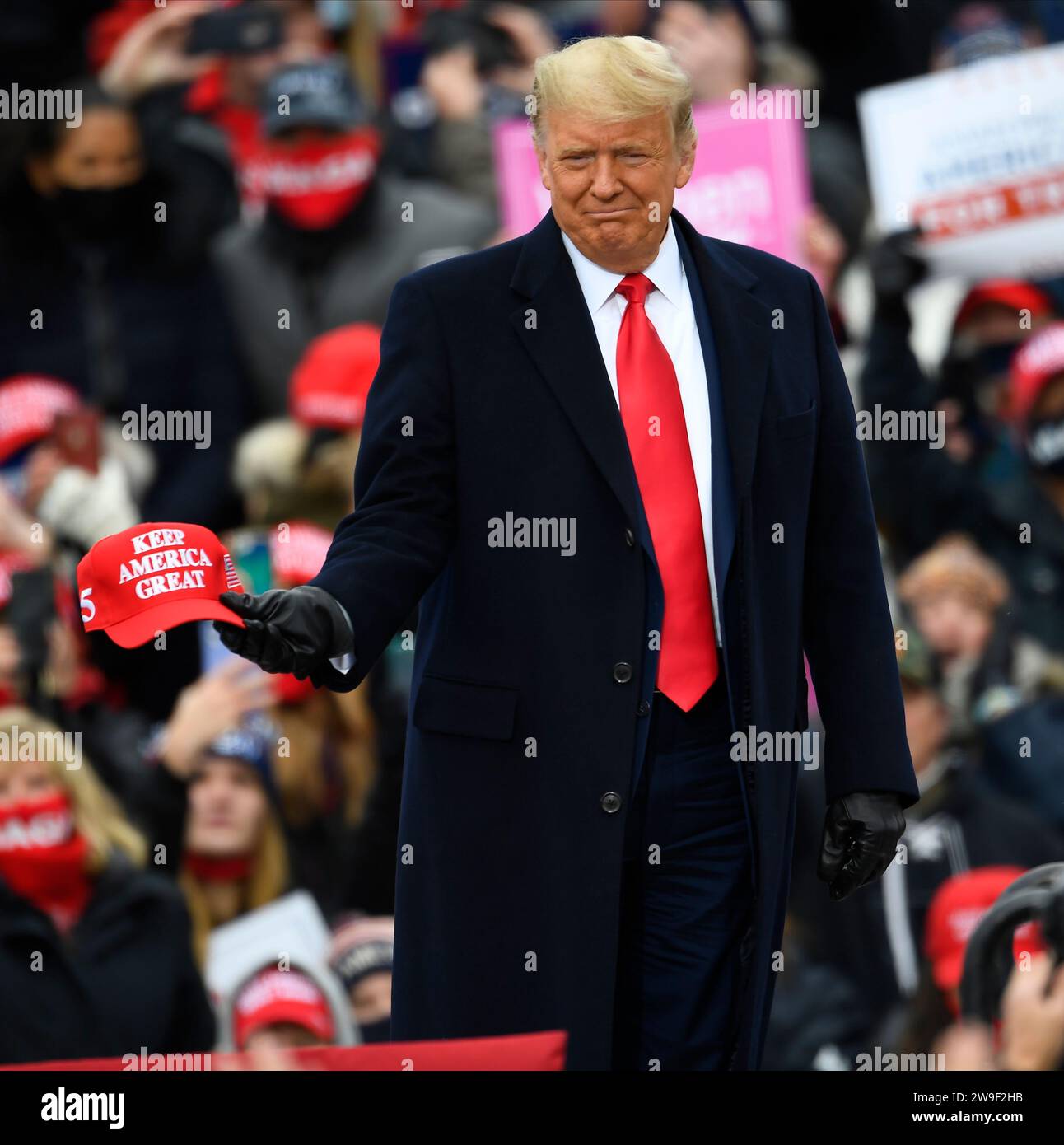 Donald trump 2023 rally hi-res stock photography and images - Alamy
