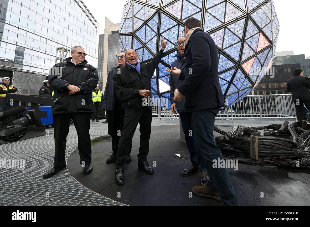 New York, USA. 27th Dec, 2023. (L-R) Tom Harris, President Times Square ...