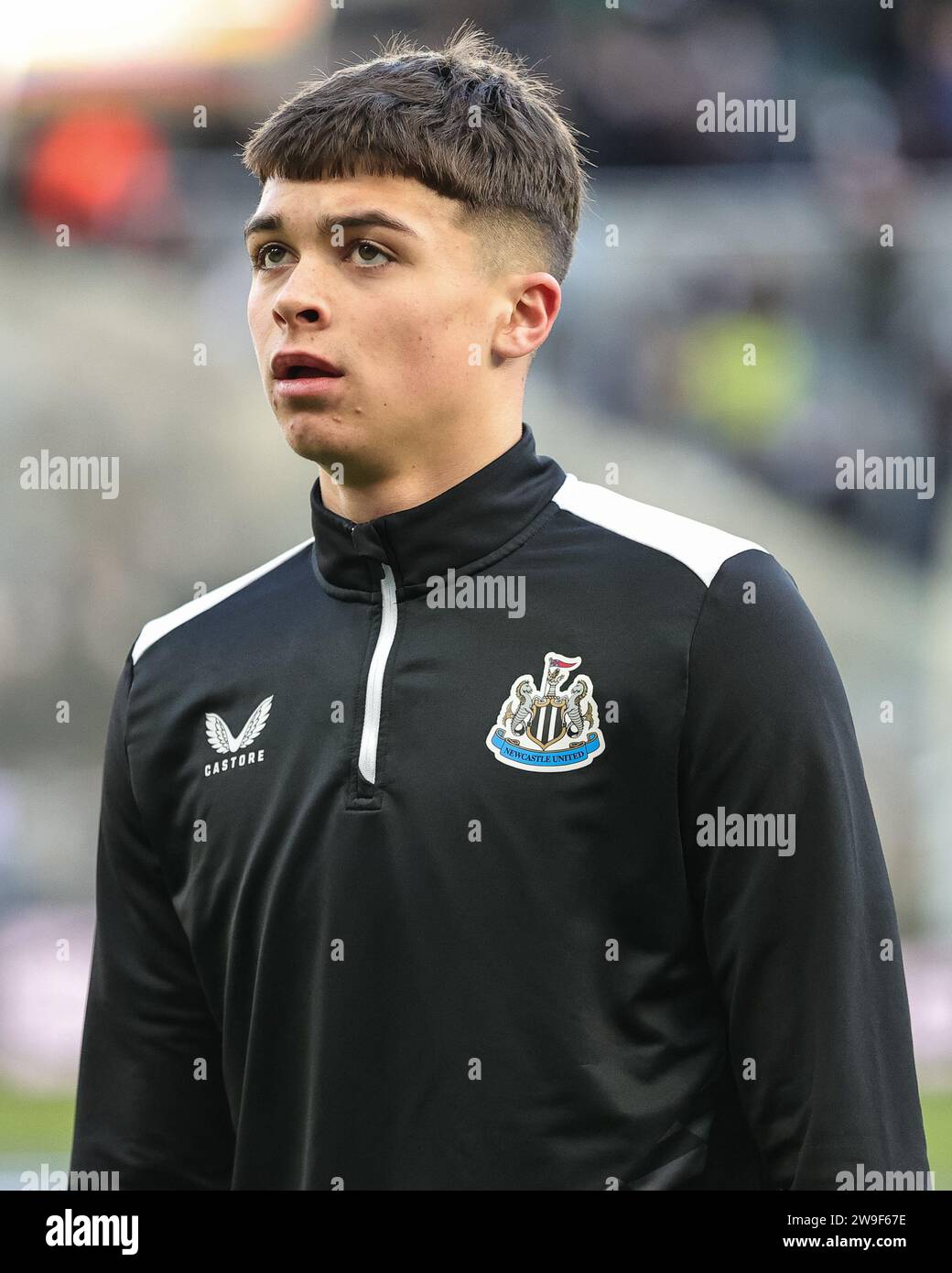 Lewis Miley of Newcastle United during the Premier League match ...