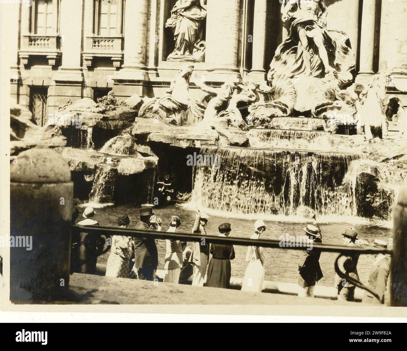Group of American tourists at the Trevi Fontein, Rome, Italy, 1921 ...