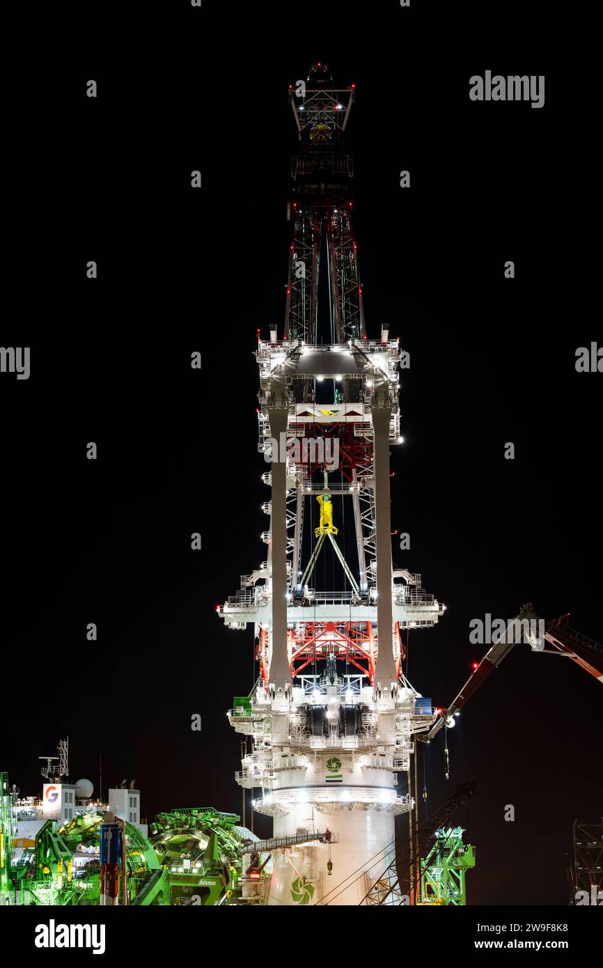 Heavy lift crane on the Orion offshore platform Stock Photo - Alamy