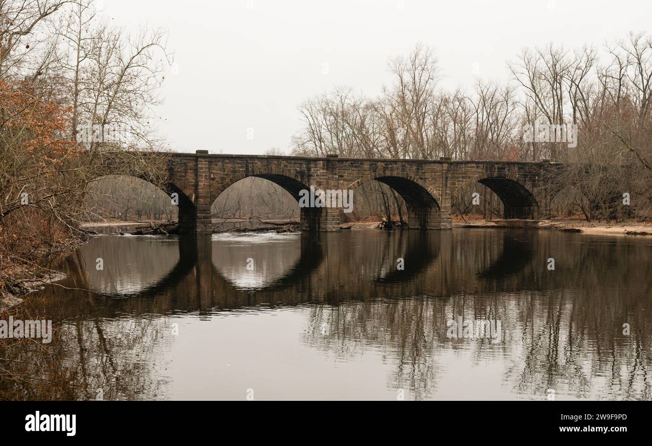Fog Farmington River Railroad Bridge Windsor, Connecticut, USA Stock ...