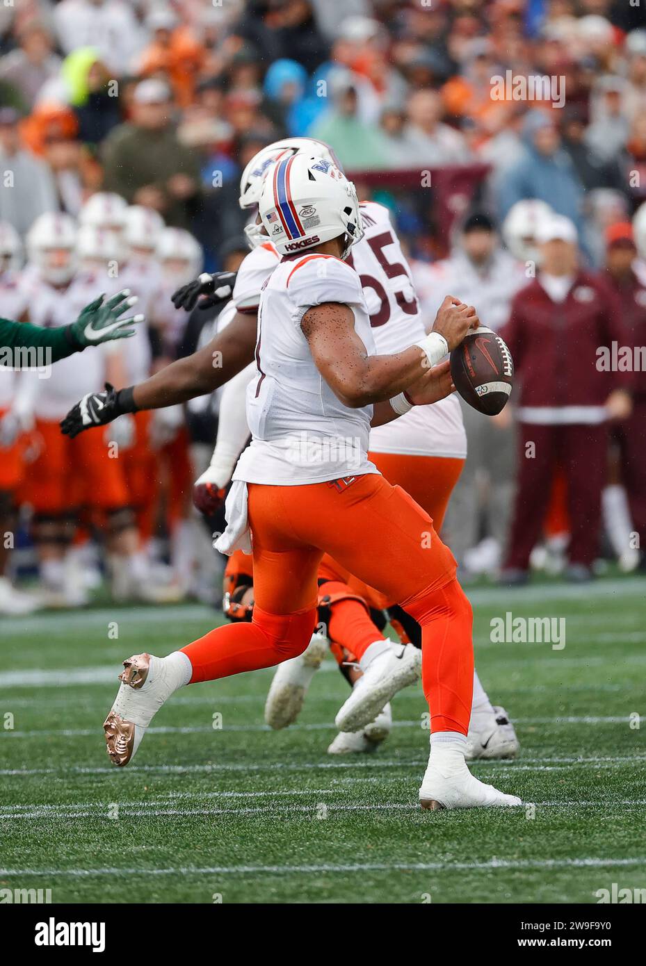 Annapolis, MD, USA. 27th Dec, 2023. Virginia Tech Hokies QB #1 Kyron ...