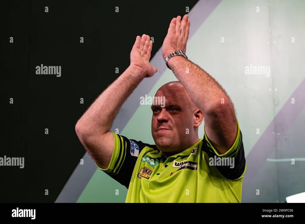 Alexandra Palace, London, UK. 27th Dec, 2023. 2023/24 PDC Paddy Power World Darts Championships ...