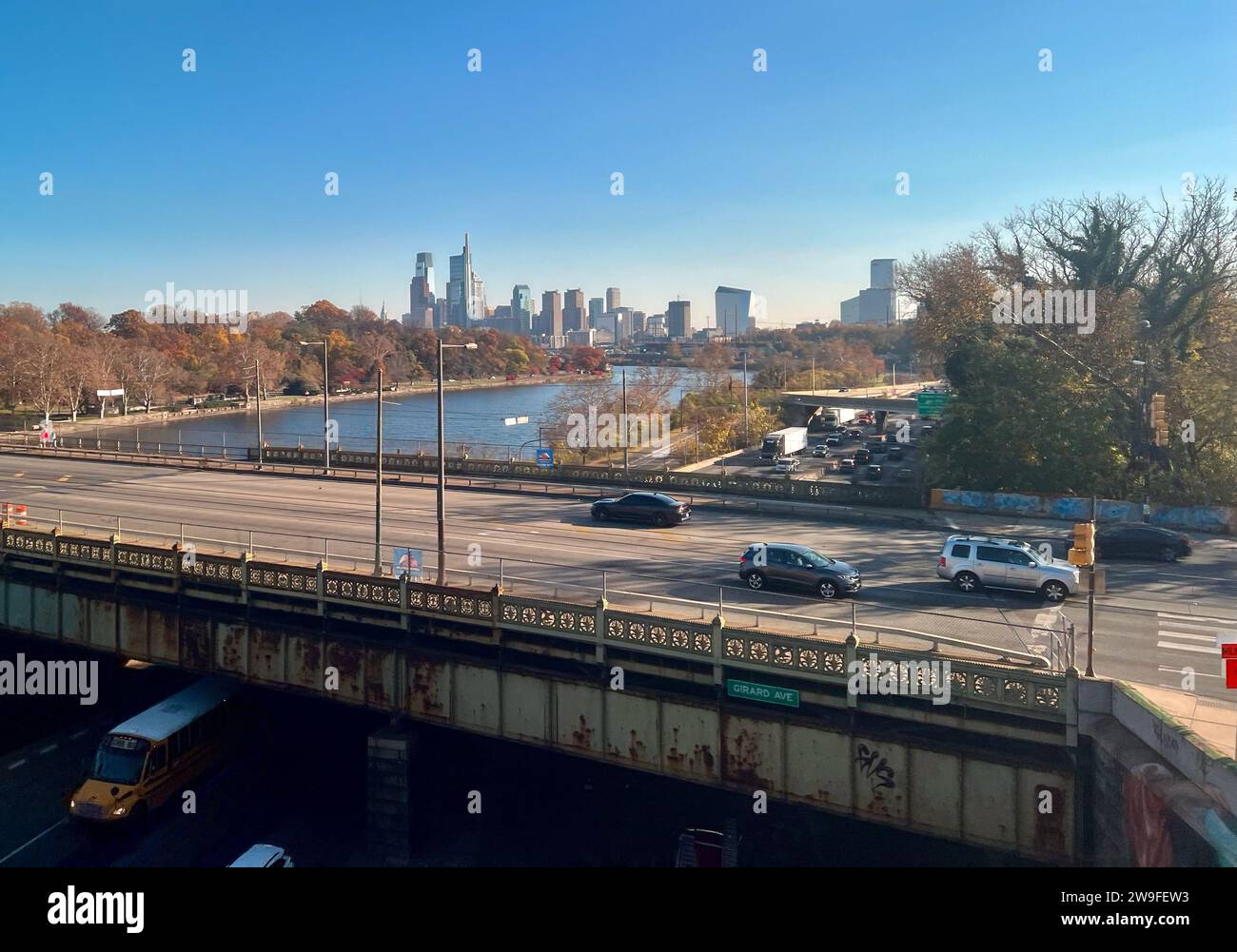 Traffic moves across the Girard Bridge and along the Schuylkill ...