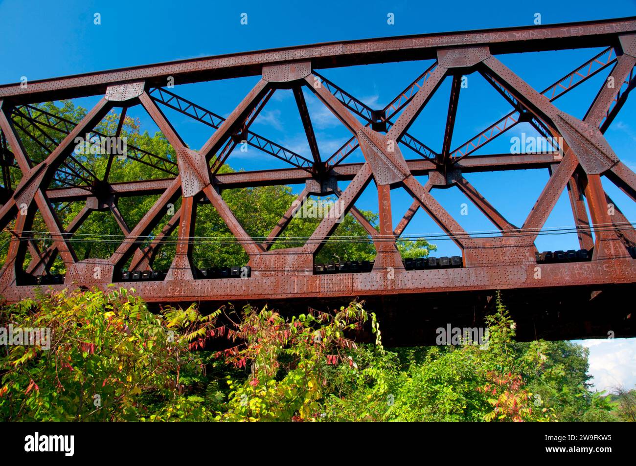 Railroad bridge, Windsor Locks Canal State Park Trail, Connecticut ...
