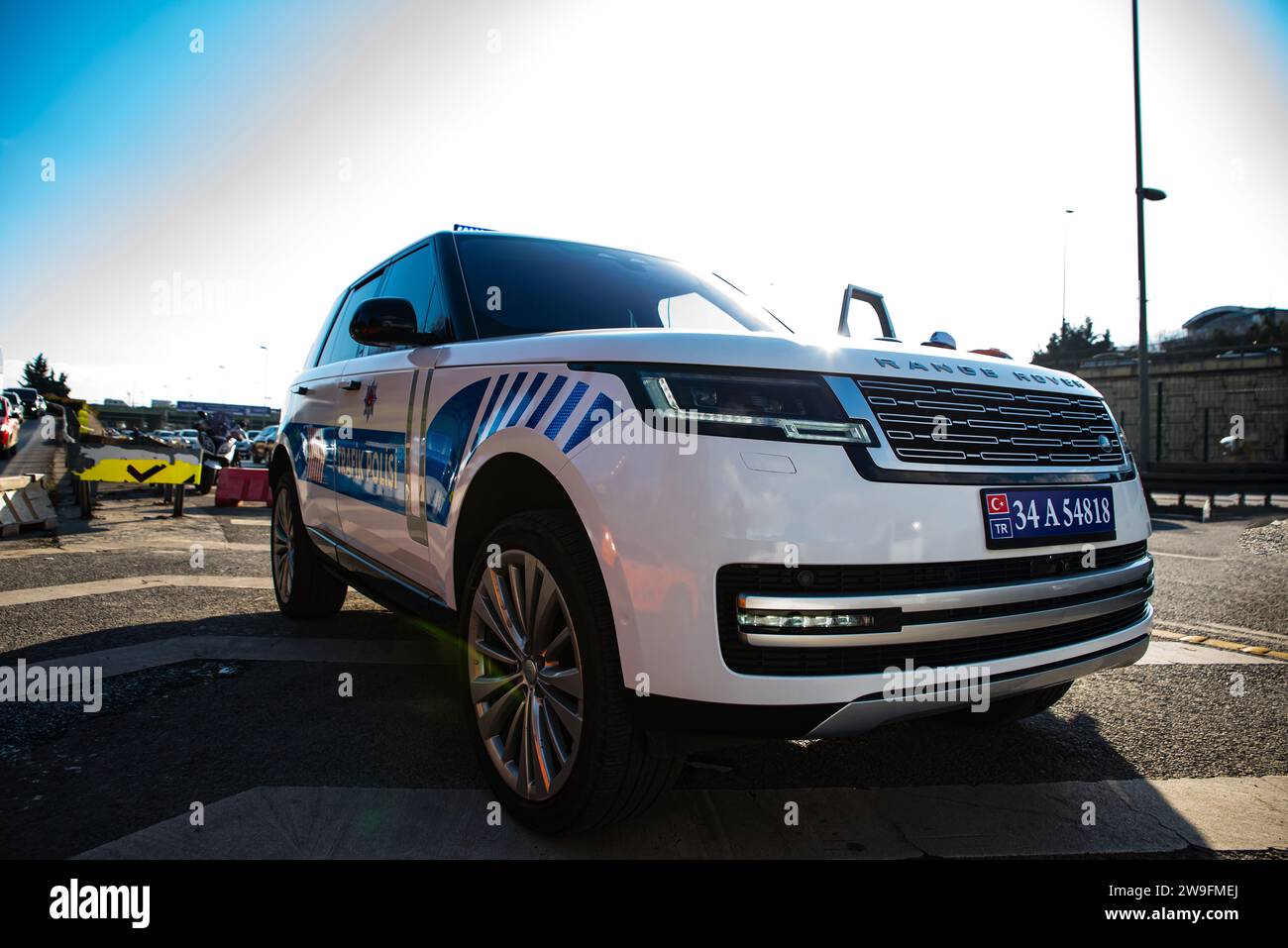 Police car range rover hi-res stock photography and images - Alamy
