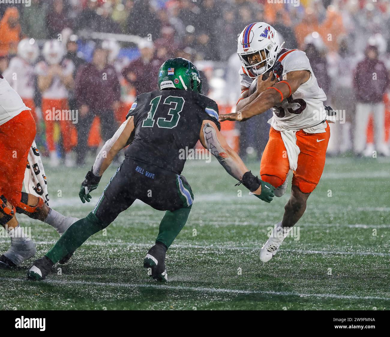 Annapolis, MD, USA. 27th Dec, 2023. Virginia Tech Hokies RB #33 ...