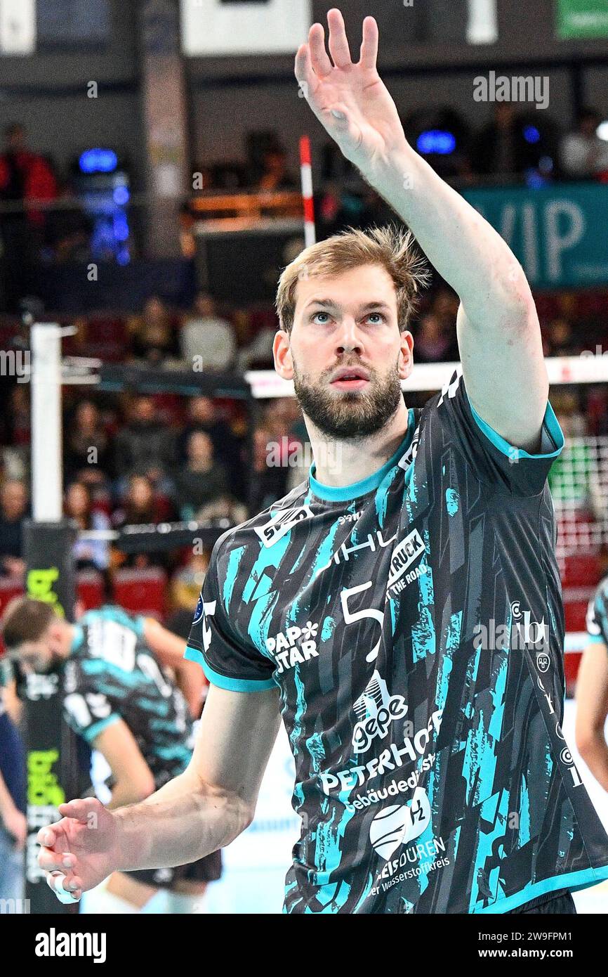 Luuc von der Ent (Powervolleys Düren, 5), Porträt, Portrait, 27.12.2023 ...