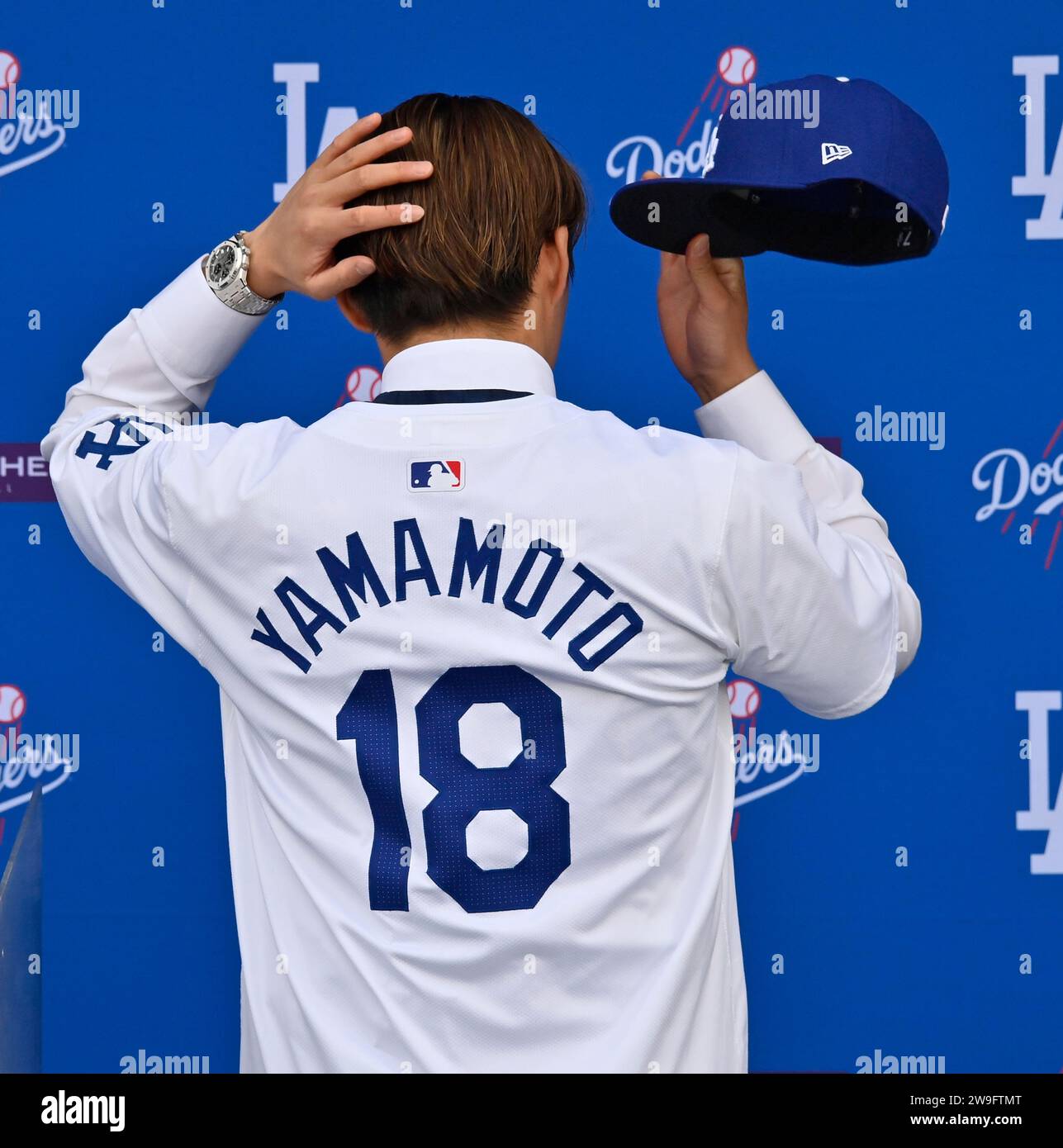 Los Angeles, United States. 27th Dec, 2023. Newly signed Yoshinobu ...