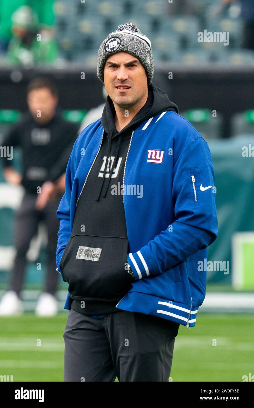 New York Giants offensive coordinator Mike Kafka looks on prior to the ...