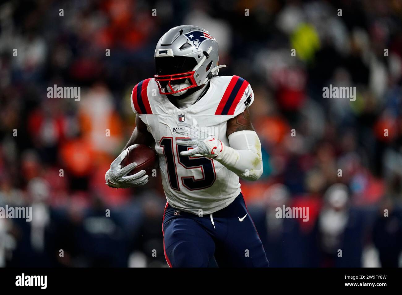 New England Patriots running back Ezekiel Elliott (15) in the first ...