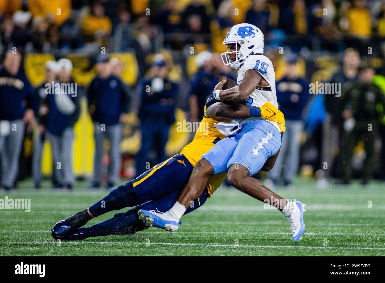 Charlotte, NC, USA. 27th Dec, 2023. West Virginia Mountaineers ...