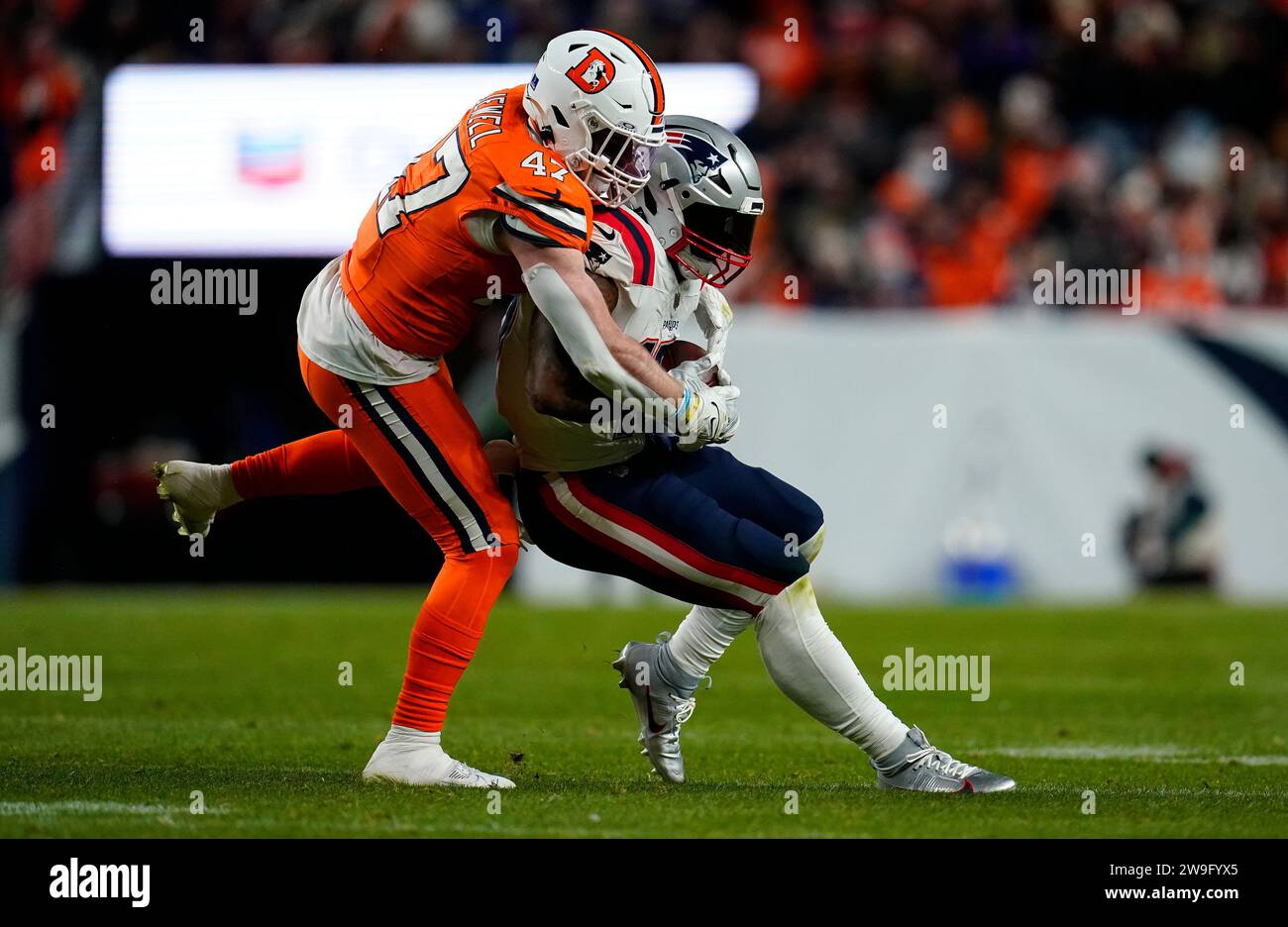 Denver Broncos linebacker Josey Jewell (47) stops New England Patriots ...