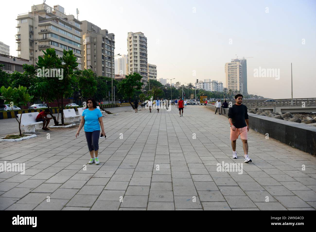 The modern seafront promenade in Worli, Mumbai, India Stock Photo - Alamy