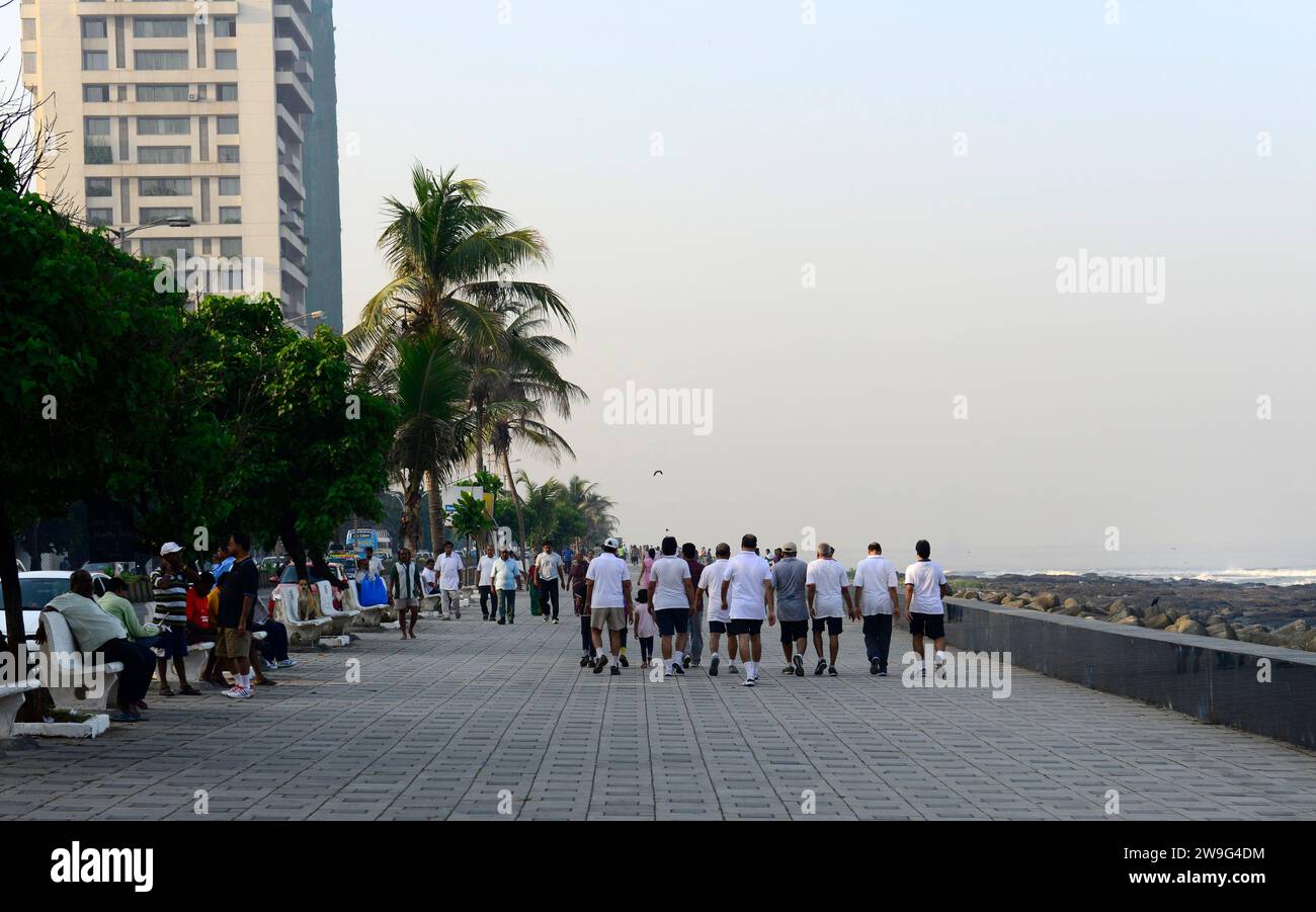 The modern seafront promenade in Worli, Mumbai, India Stock Photo - Alamy