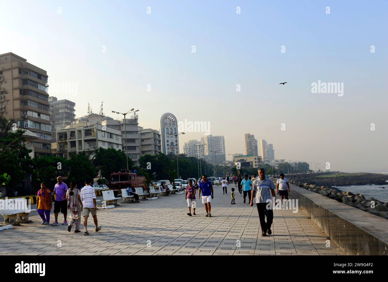 The modern seafront promenade in Worli, Mumbai, India Stock Photo - Alamy