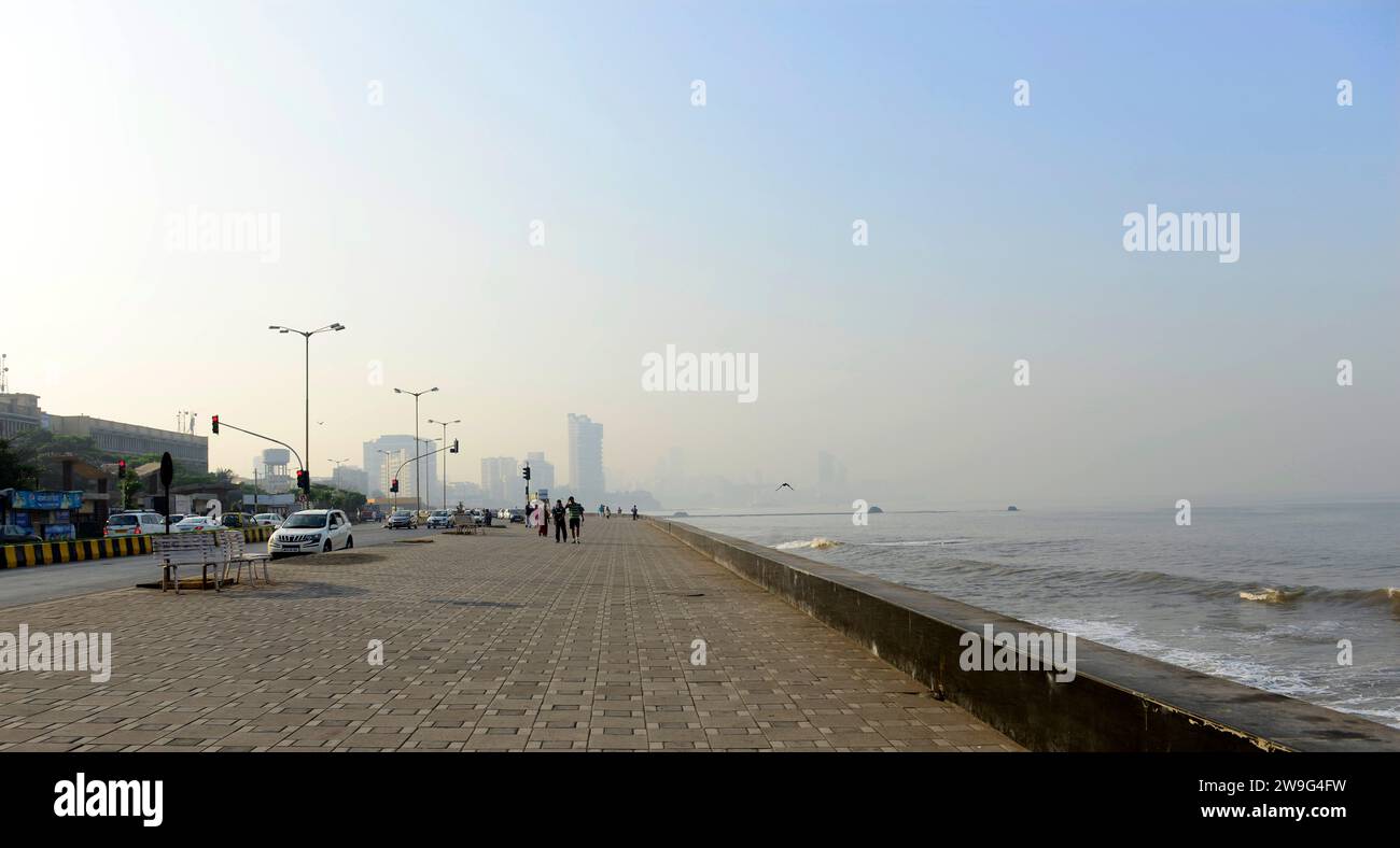 The modern seafront promenade in Worli, Mumbai, India Stock Photo - Alamy