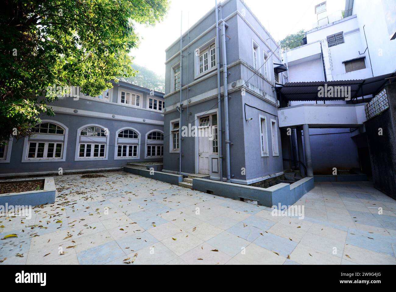 The J.B. Vachha Girls High School in the Parsi colony in Dadar, Mumbai ...