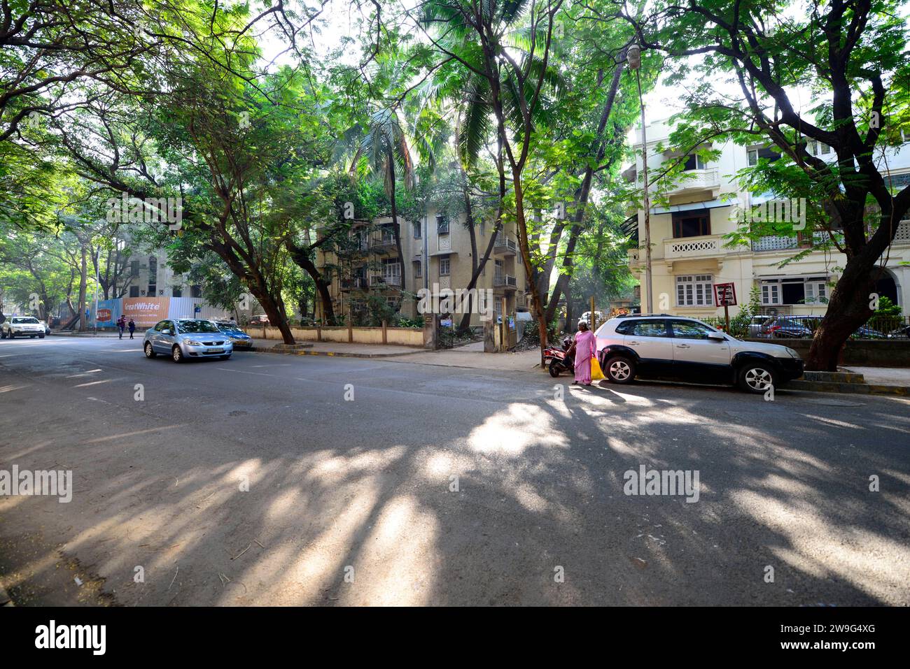 Beautiful old buildings in the Parsi Colony in Dadar, Mumbai, India ...