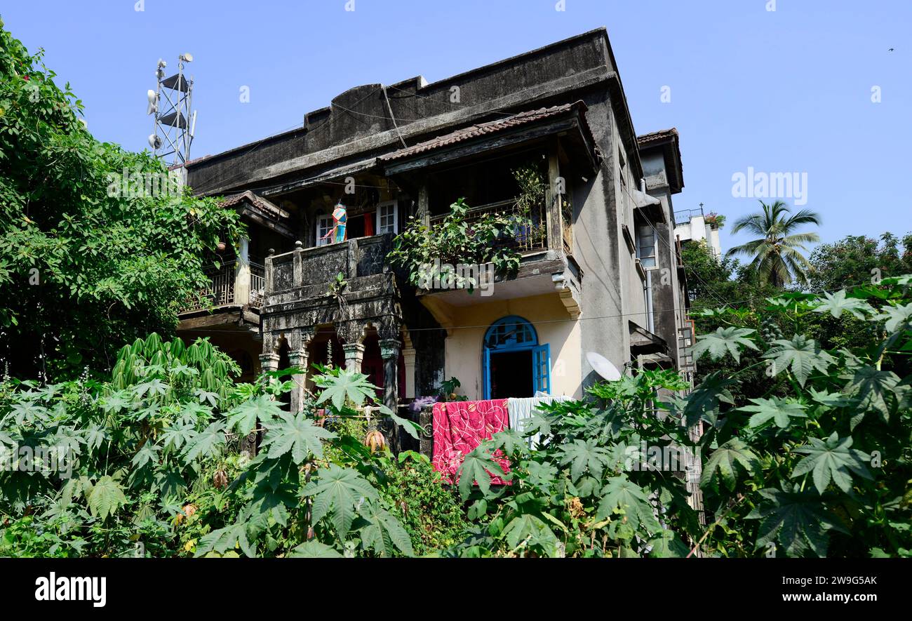 Old colonial house hi-res stock photography and images - Alamy