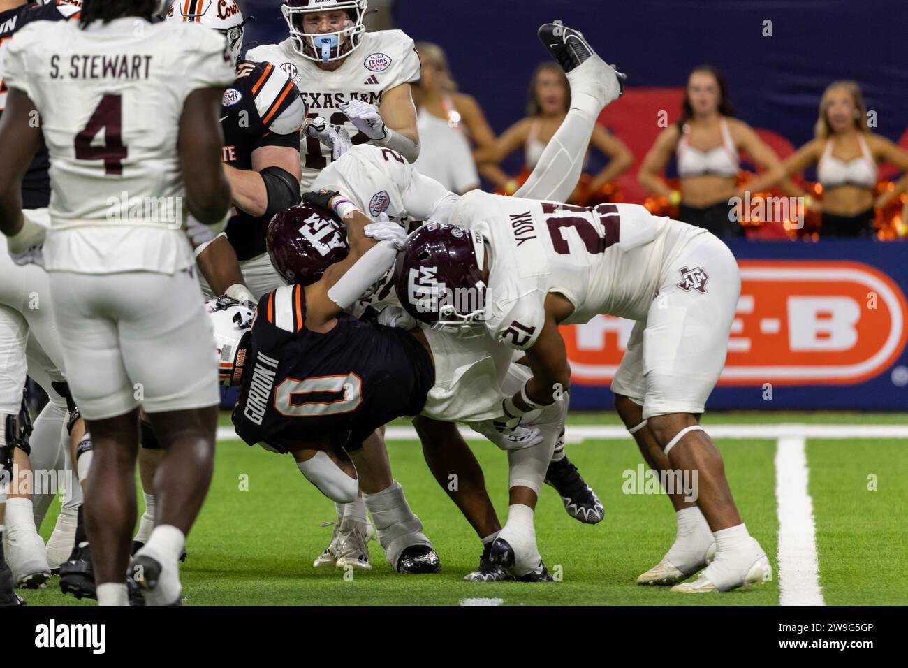 HOUSTON, TX - DECEMBER 27: Texas A&M Aggies linebacker Taurean York (21 ...