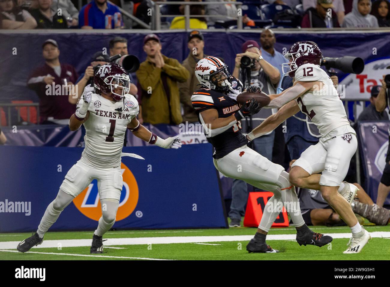 HOUSTON, TX - DECEMBER 27: Oklahoma State Cowboys wide receiver Rashod ...