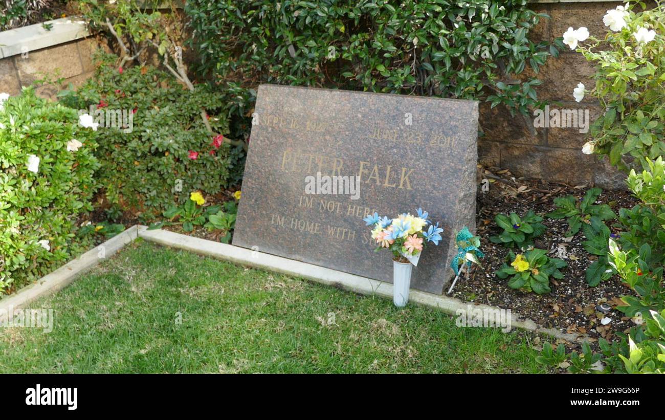 Los Angeles, California, USA 27th December 2023 Actor Peter Falk Grave ...