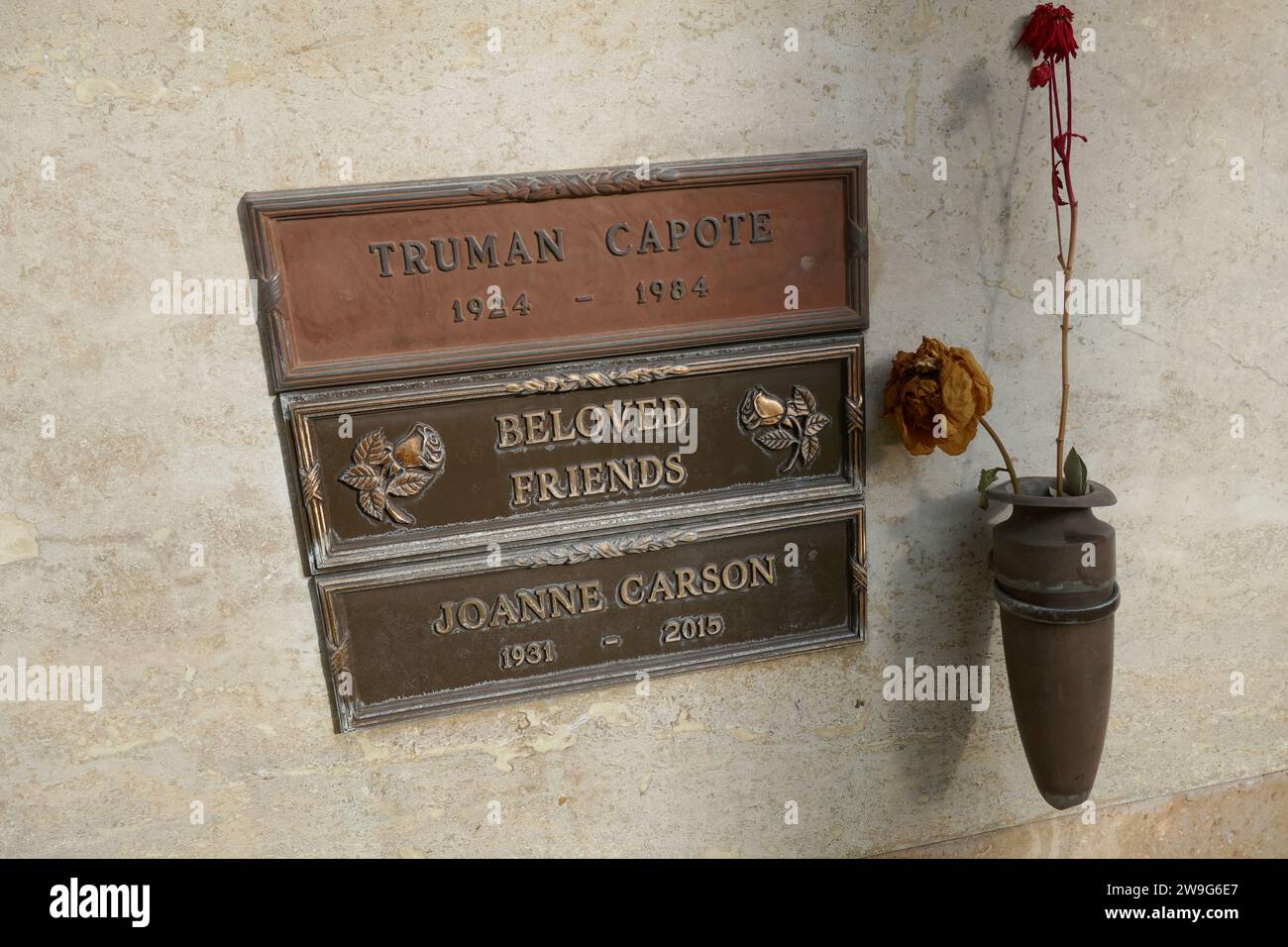 Los Angeles, California, USA 27th December 2023 Truman Capote Grave at ...
