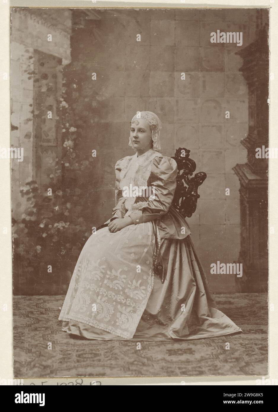 Portrait of Wilhelmina, Queen of the Netherlands, 1890 - 1895 ...