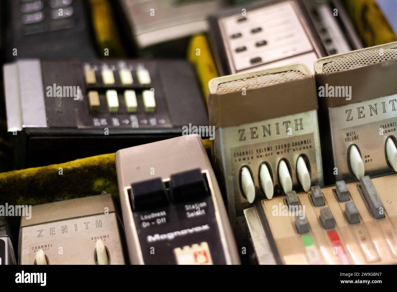 Old tv remote retro hi-res stock photography and images - Alamy