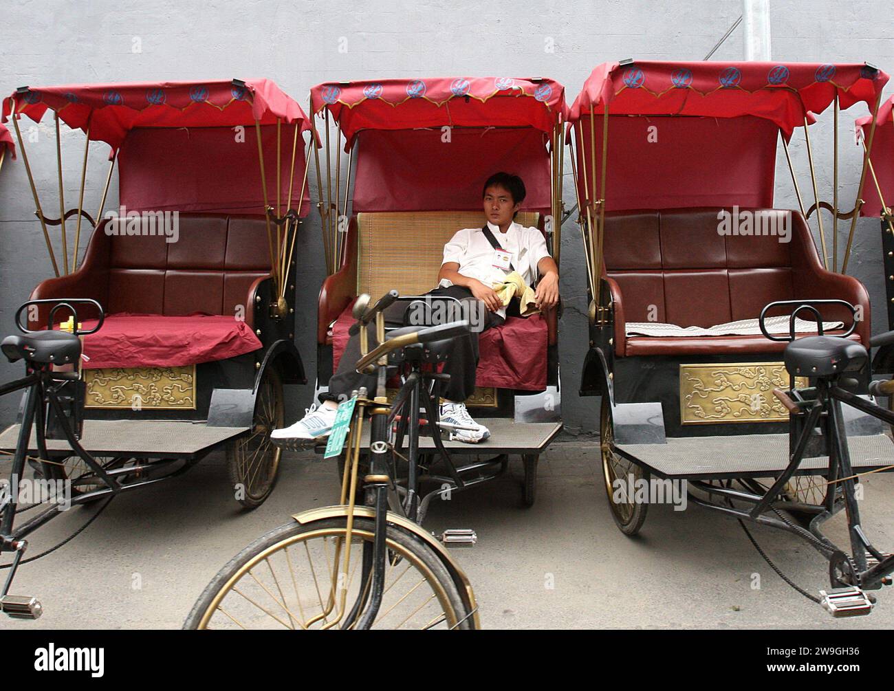 Rickshaw belfast hi-res stock photography and images - Alamy