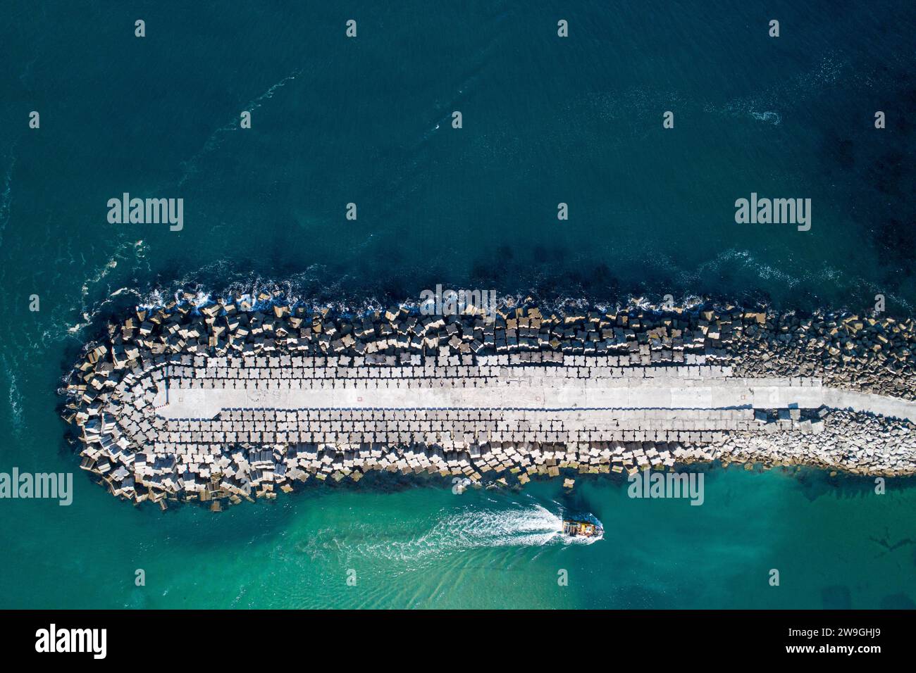 Drone shipping view hi-res stock photography and images - Alamy