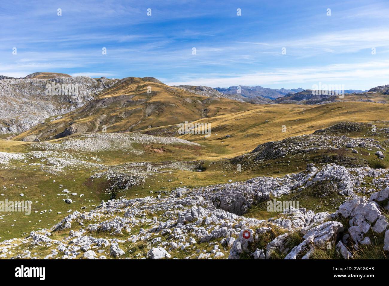 The beauty of untouched wilderness showcased in a panoramic mountain spectacle Stock Photo - Alamy