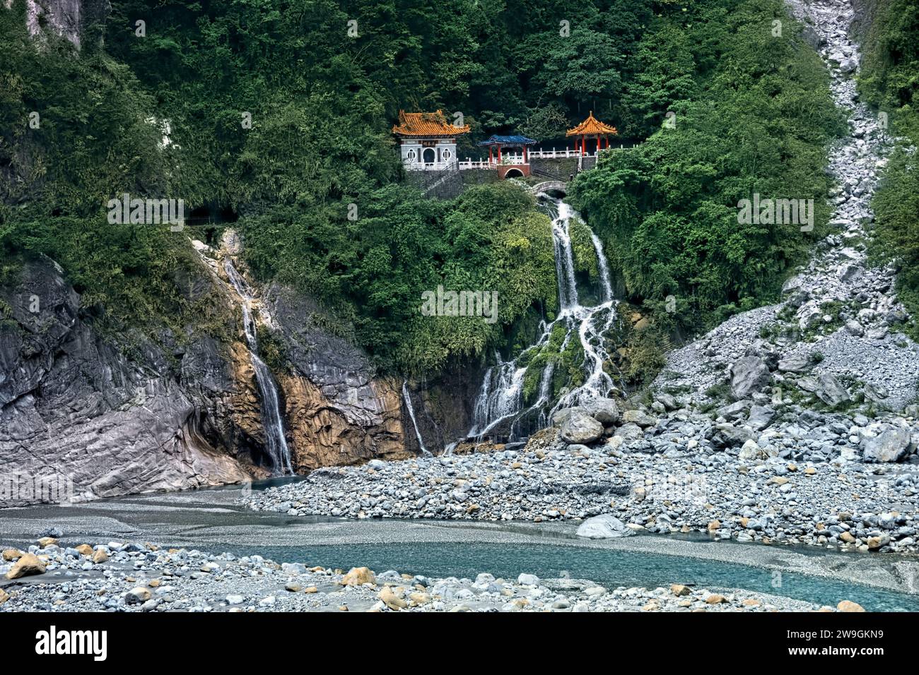Shrine eternal spring temple hi-res stock photography and images - Alamy