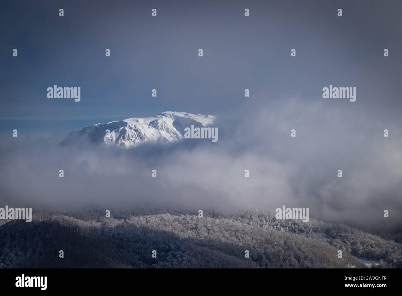 The beauty of untouched wilderness showcased in a panoramic mountain spectacle Stock Photo - Alamy
