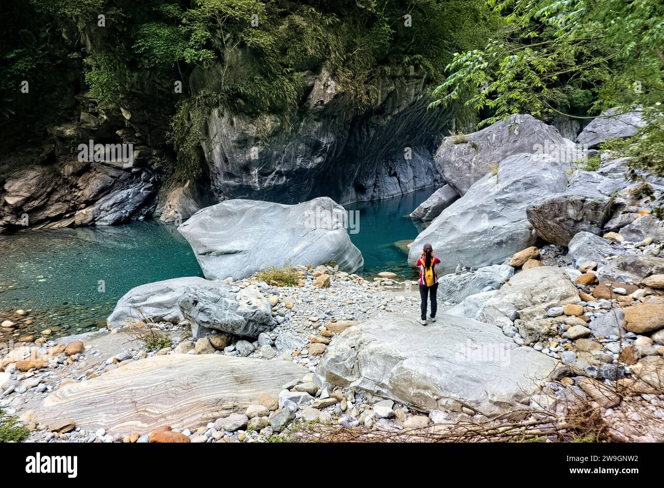 River scenery on the Shakadang Trail, Taroko Gorge, Taroko National ...