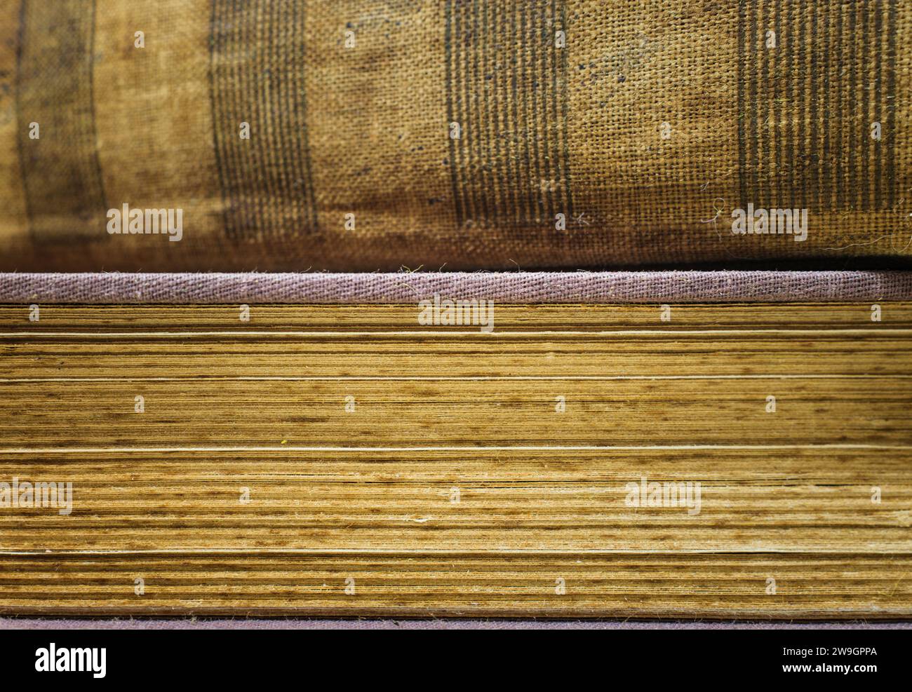 Library texture hi-res stock photography and images - Alamy